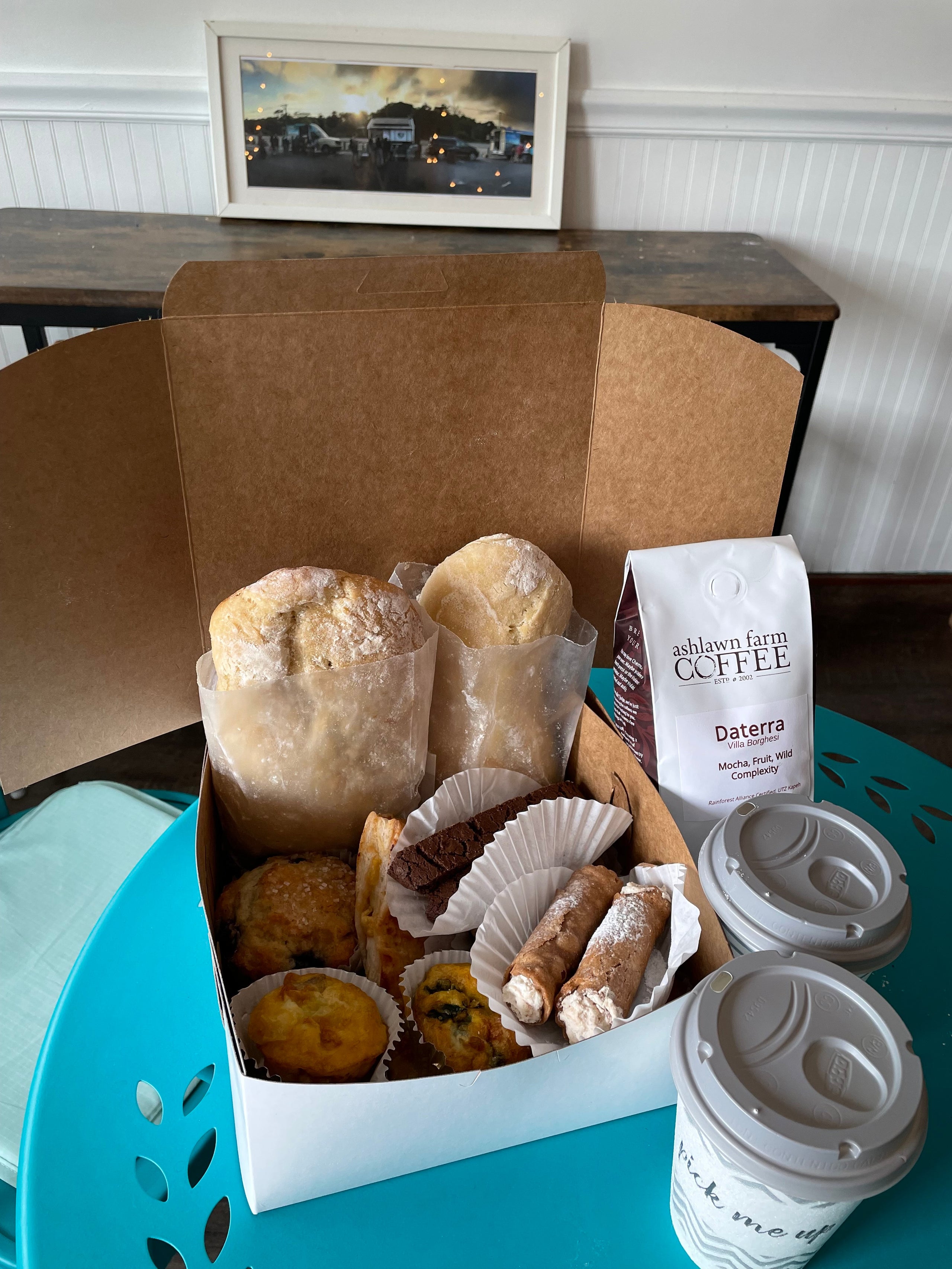 Large Pastry Box | Carolena's Bakery